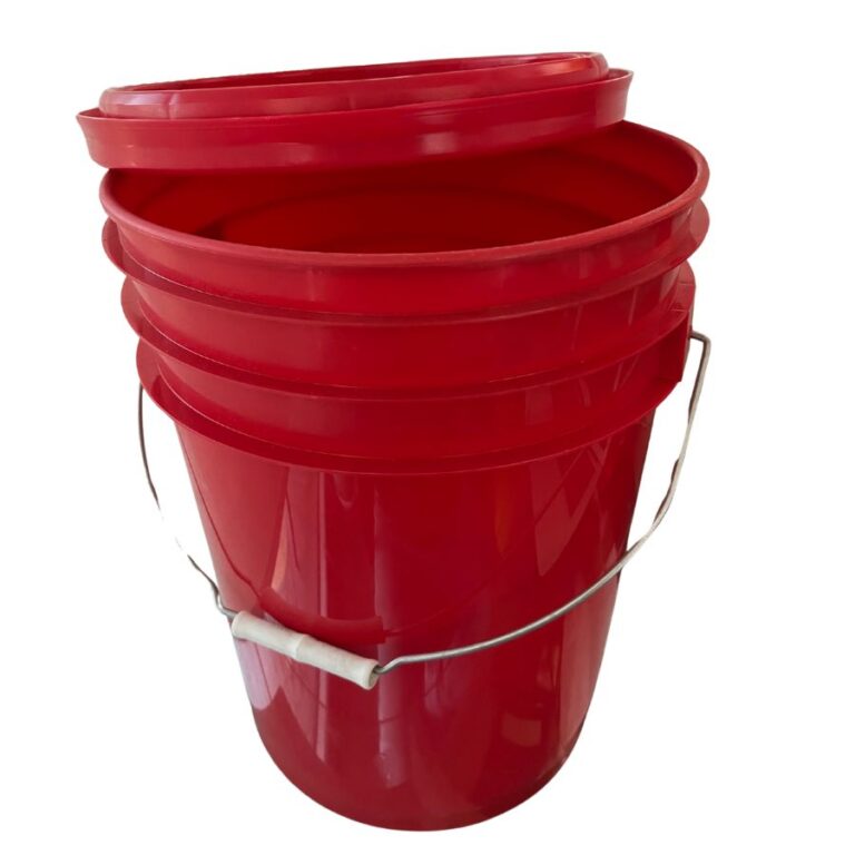 Balde Rojo 20 Lts estándar con tapa - Plásticos Chile