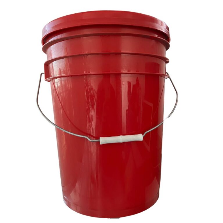 Balde Rojo 20 Lts estándar con tapa - Plásticos Chile
